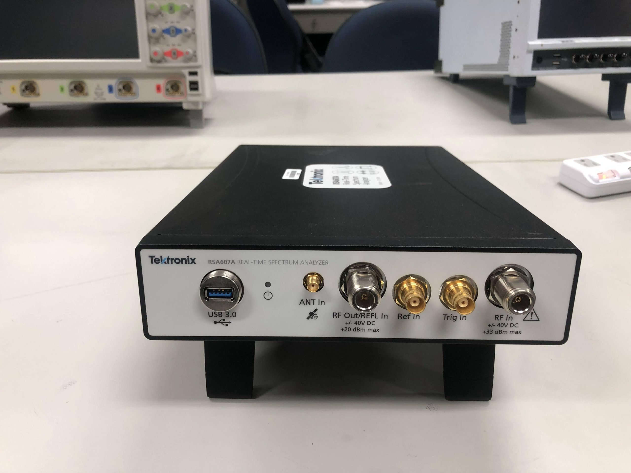 Tektronix RSA607A RTSA | 元智大學-通訊研究中心貴重儀器設備